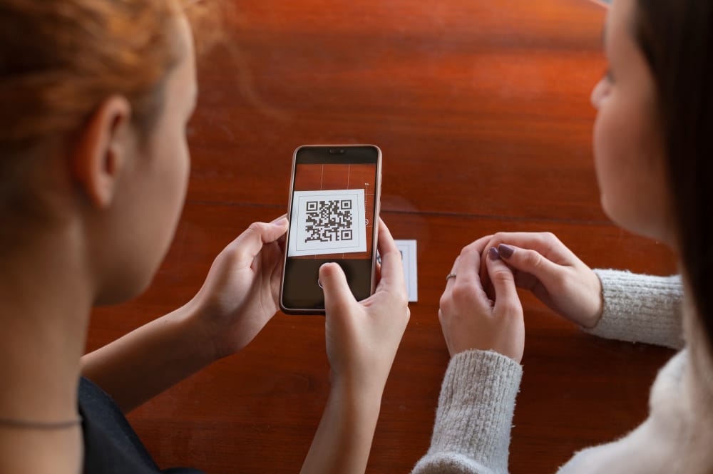 Cod QR pe diploma de absolvire a liceului și toate formularele actelor ...