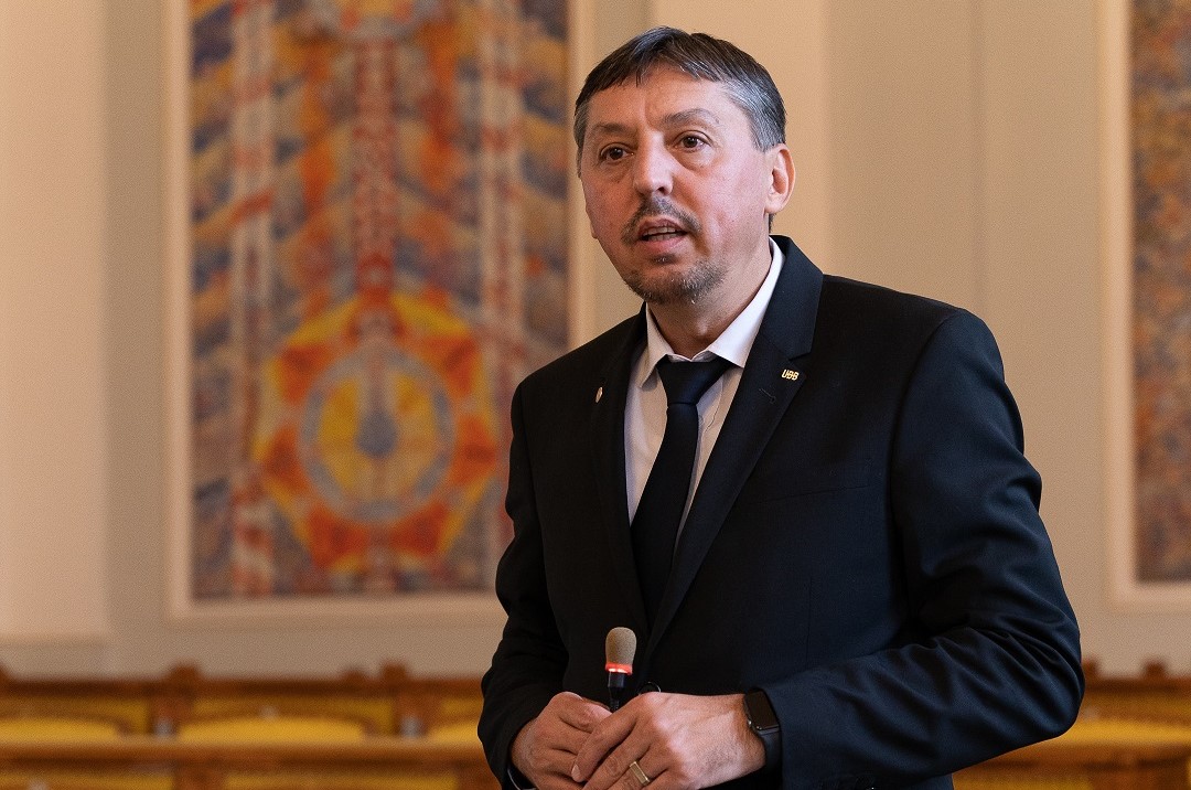 Daniel David: Nimeni nu oprește școlile să organizeze concursuri, dacă ...